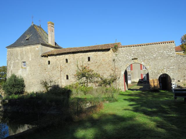 Au sud de Nantes et non loin des cotes, château à vendre | Terres ... Au sud de Nantes et non loin des cotes, château à vendre | Terres ...